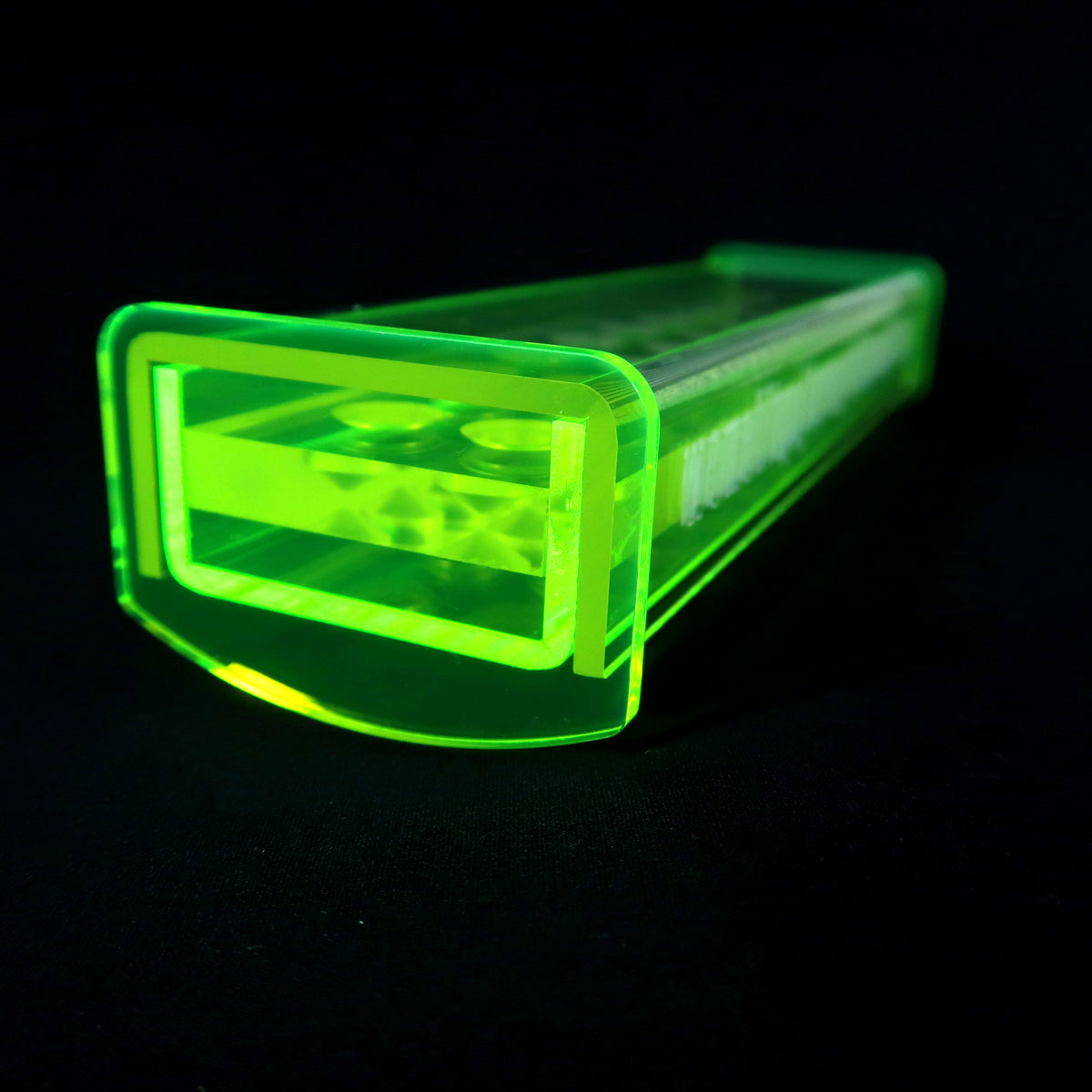 TAR Pins Swing – TAR LABORATORY WEB_STORE